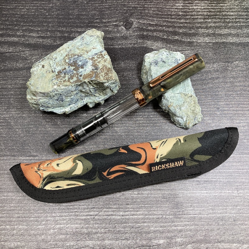 Solo Pen Sleeve - Serpentine