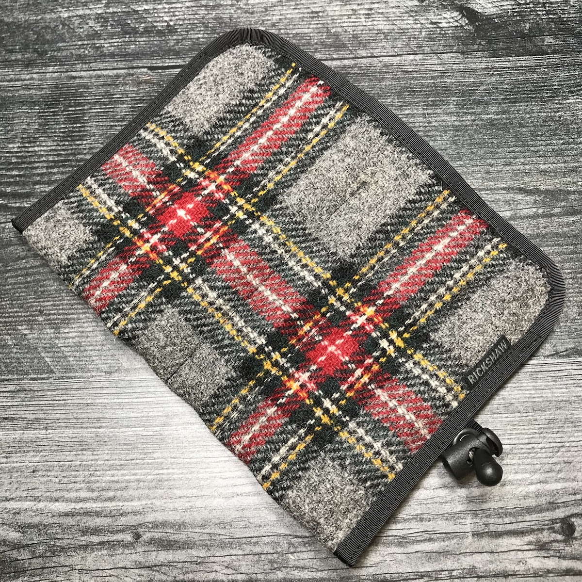 6-Pen Coozy Roll - Piper Harris Tweed